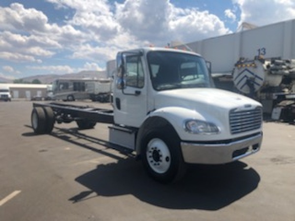 FREIGHTLINER M2106 2022